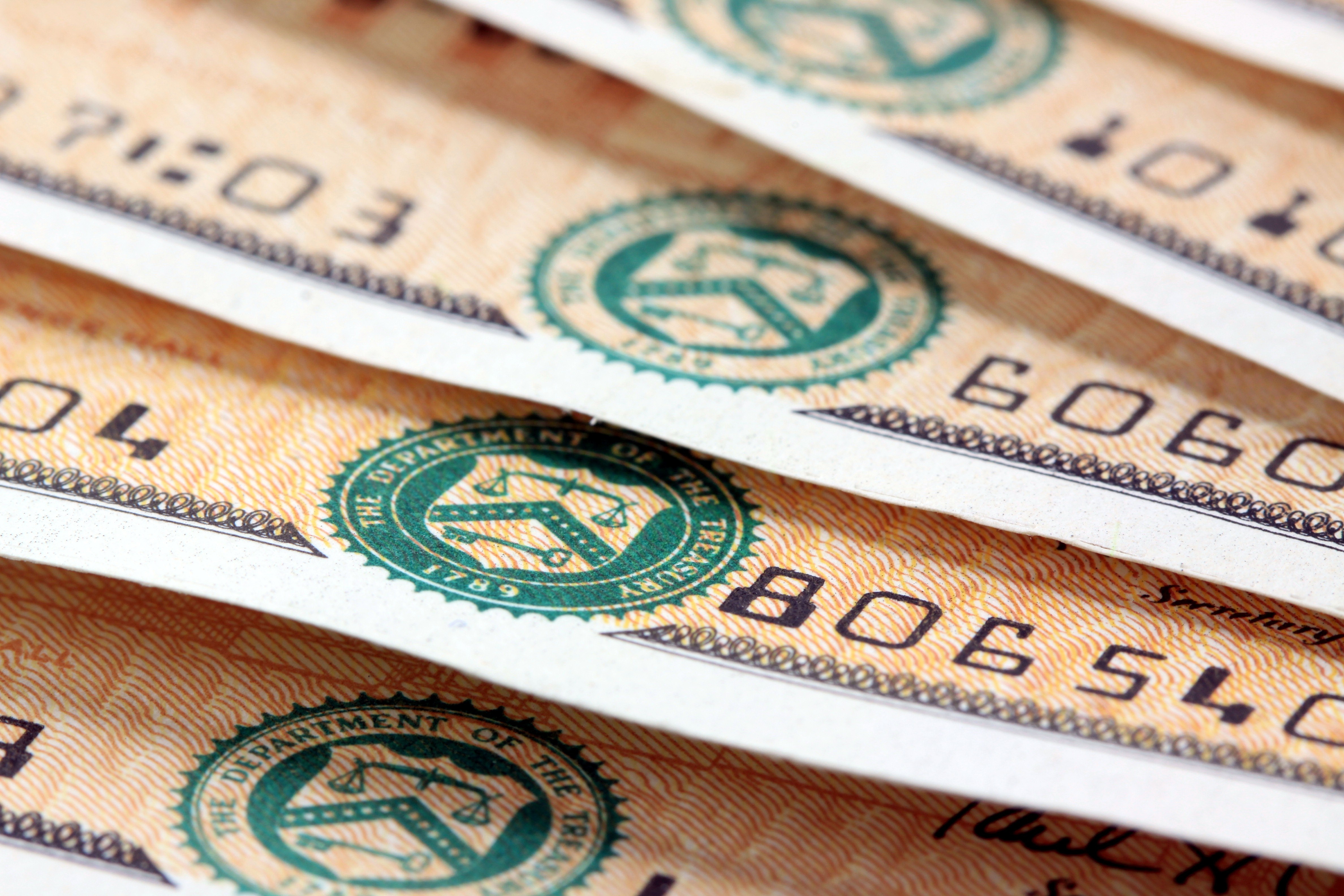 U S Bonds At Record Highs 10 Yr Treasury Yield At 4 Yr High Above 2 7